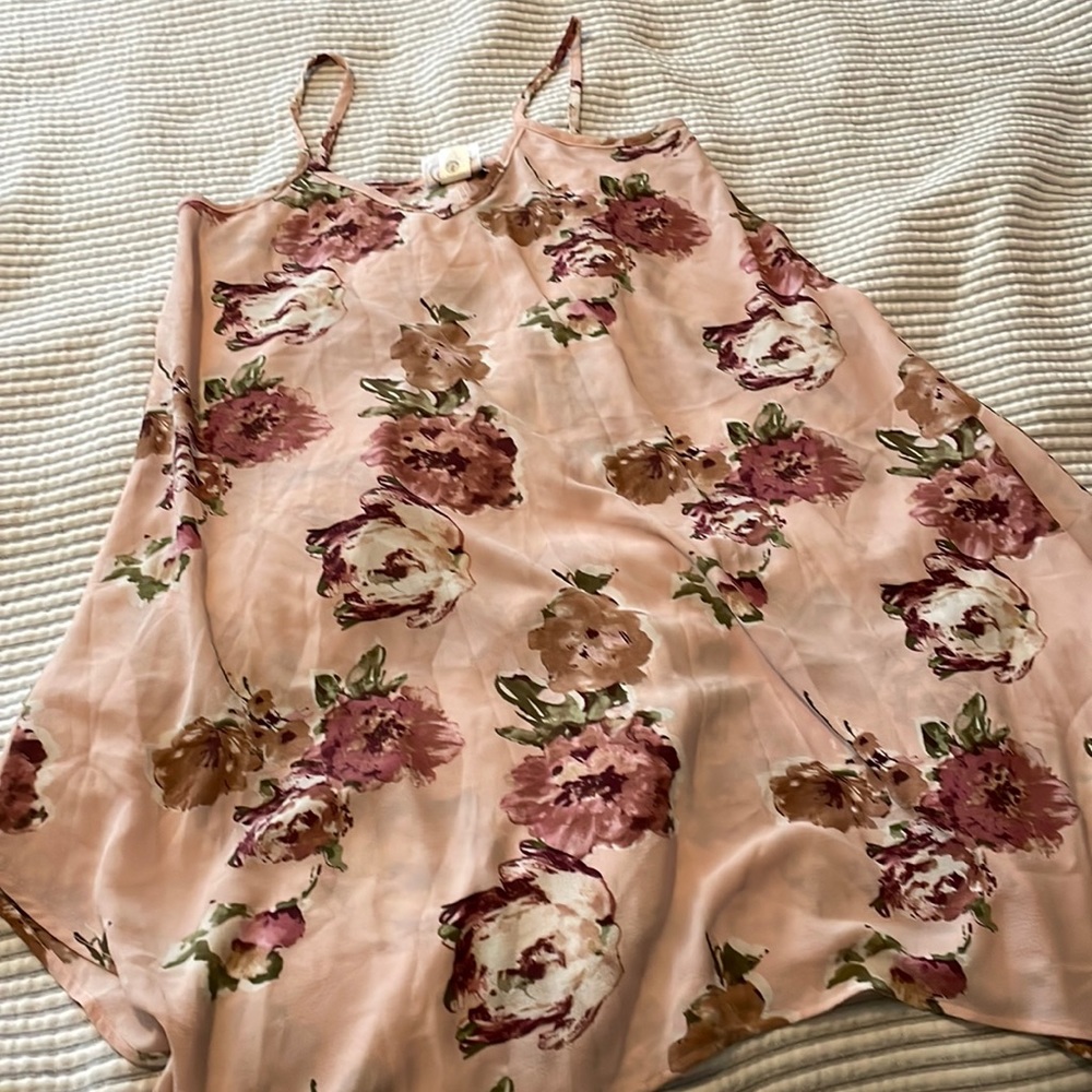 Super Cute 90’s Slip Dress, Floral, V Neck. Okay Girl… - Gem